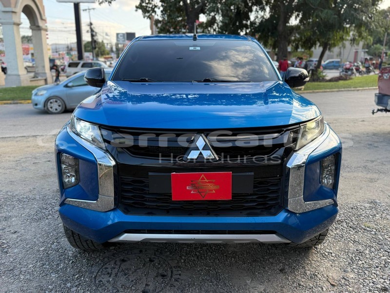 Buy used mitsubishi l200 blue car in corquin in copan - honduras ...